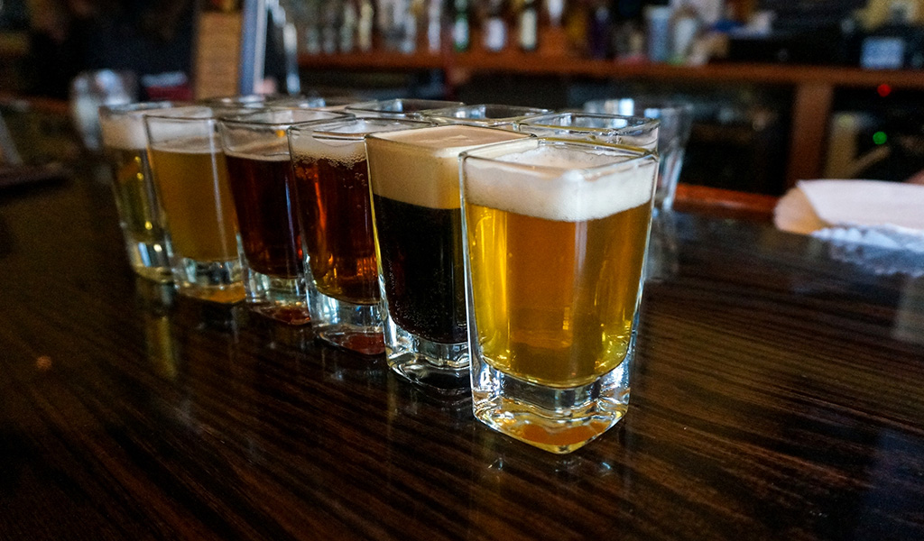 Elgin, IL Beer Menu - Bennigan's Irish Pub & Restaurant